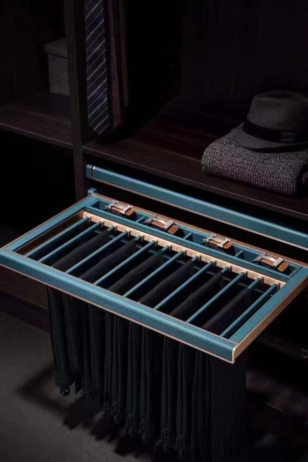 Wardrobe accessories your wardrobe is missing out on!